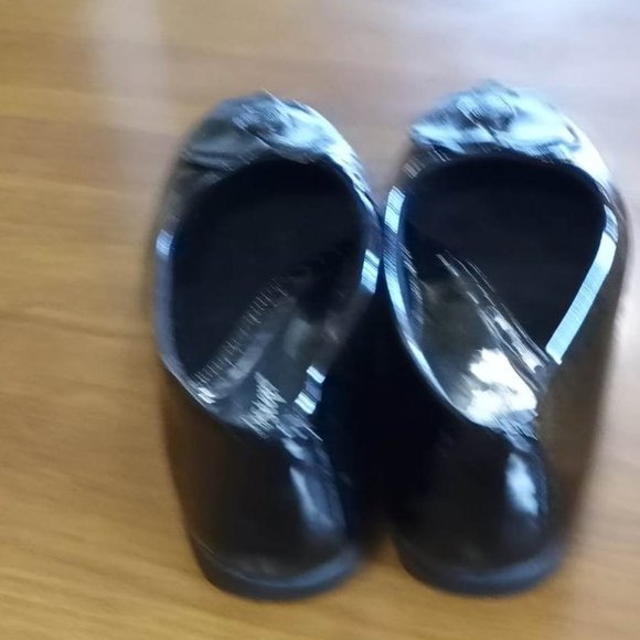 Angel Steps | Shoes | Angel Steps Black Flats Size W | Poshmark